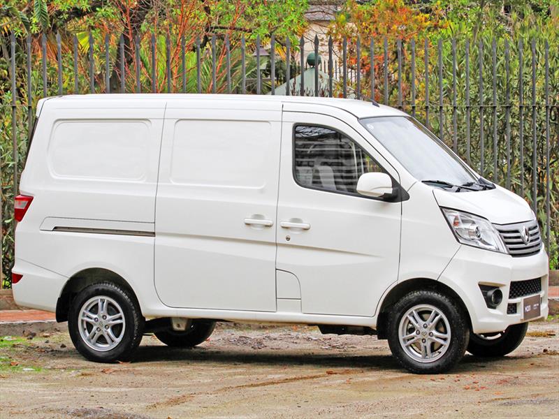 Changan Serie M debuta en Chile con sólidos y potentes argumentos