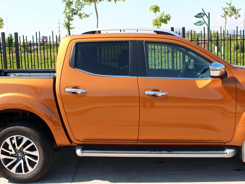 Prueba Nissan NP300 - Autocosmos.com