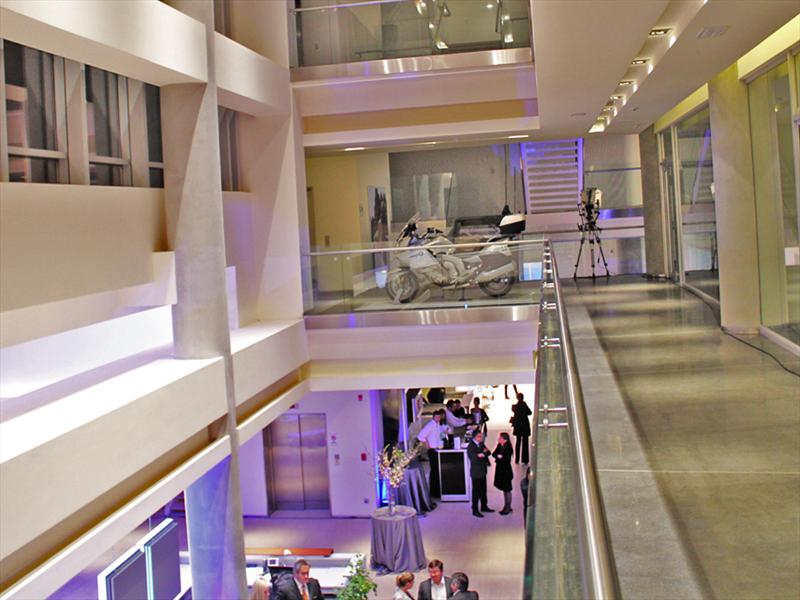 BMW inaugura en Chile su nueva casa matriz