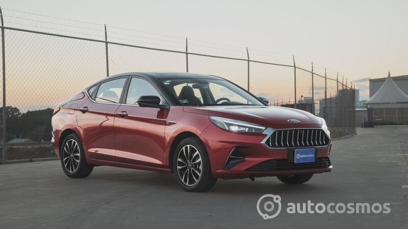 JAC J7 vs MG GT ¿Cuál es el mejor sedán compacto chino en México?