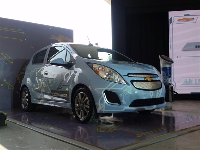 Chevrolet Spark eléctrico 2015 llega a México en $499,900 pesos