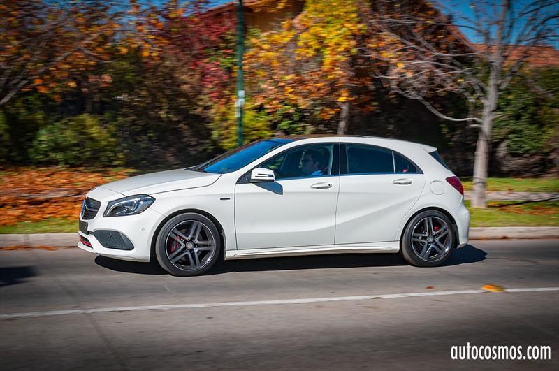 Test Drive: Mercedes A250 2017 - Autocosmos.com