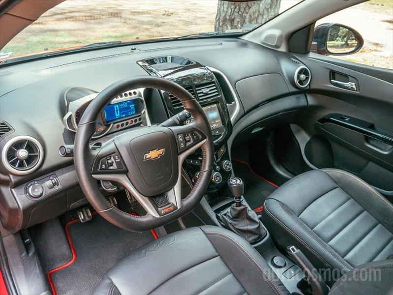 Chevrolet Sonic RS 2014 a prueba