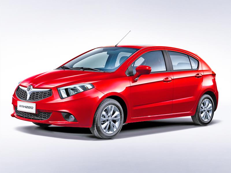 Brilliance estrena en Chile el H220: Nuevo Hatchback juvenil