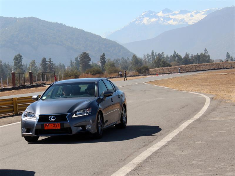 Lexus GS 350 2012: Ya está en Chile