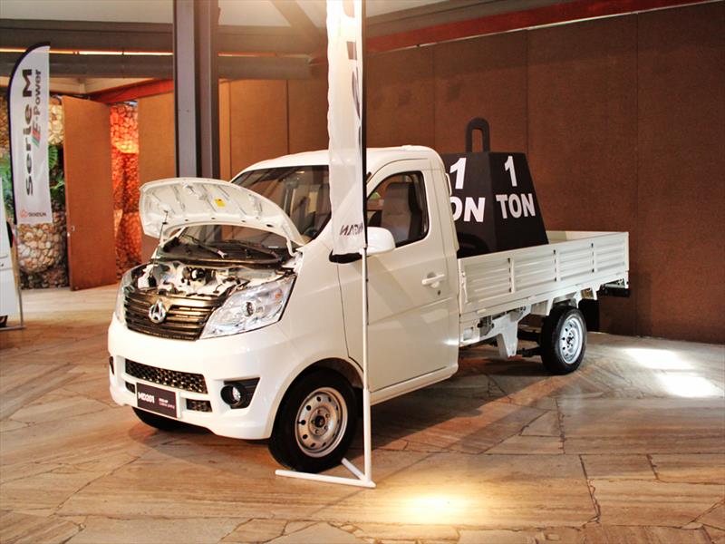 Changan Serie M debuta en Chile con sólidos y potentes argumentos