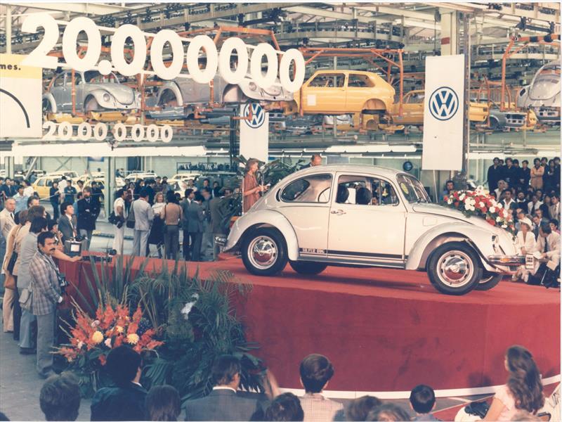 Volkswagen celebra 50 años en México