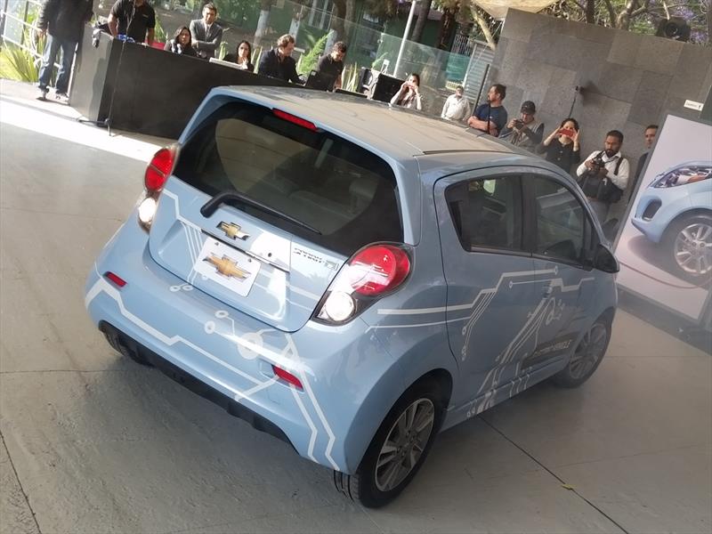 Chevrolet Spark eléctrico 2015 llega a México en $499,900 pesos