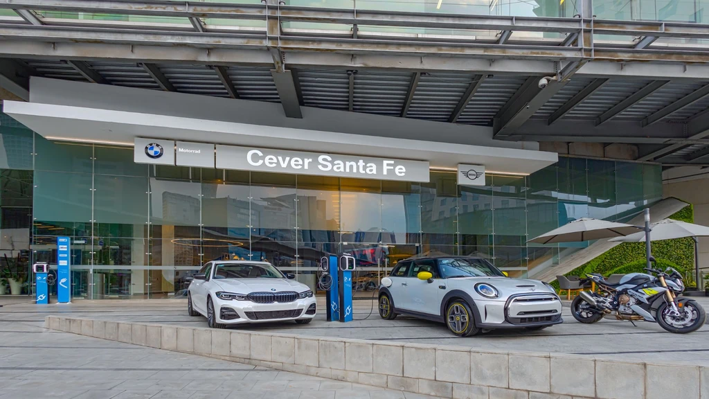 BMW introduce su nueva identidad de marca para sus distribuidores en México