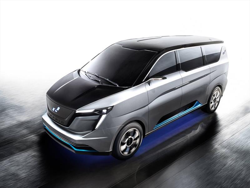 Iconiq Seven Concept por W Motors, MPV eléctrico