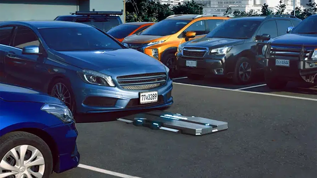 Parkie, el valet parking robot es la mejor presentación de autos del ...