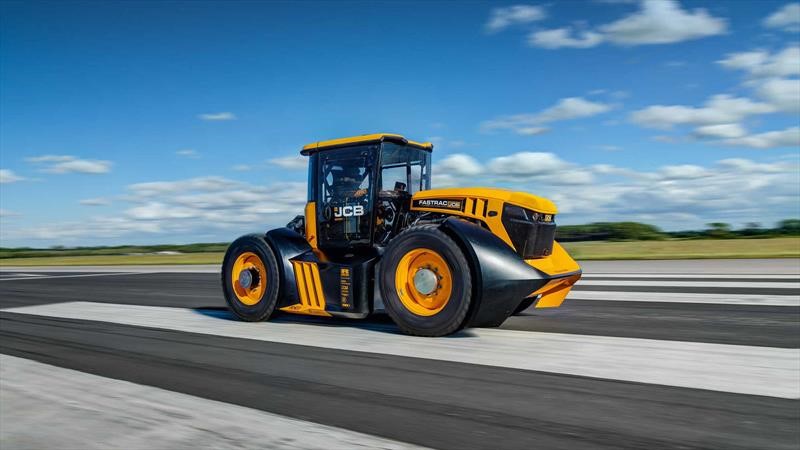Este tractor de JCB, fue tuneado por Williams F1 y es el más rápido del ...
