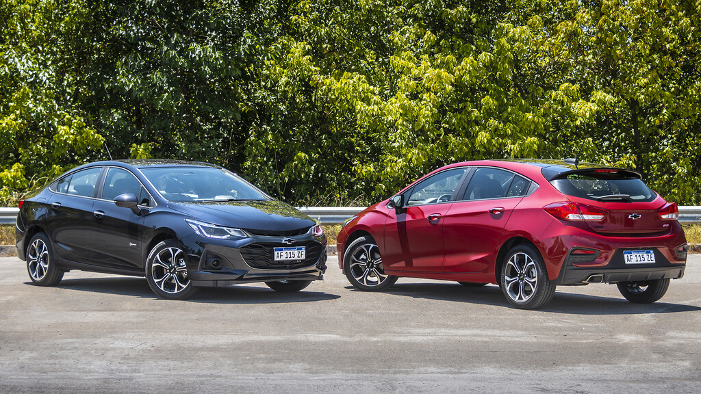 Chevrolet Cruze RS, Midnight y LT automático tienen precio en Argentina