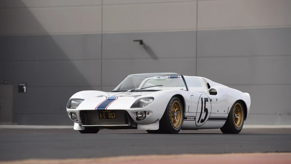 Así es el único Ford GT40 Roadster que compitió en Le Mans y que además ...