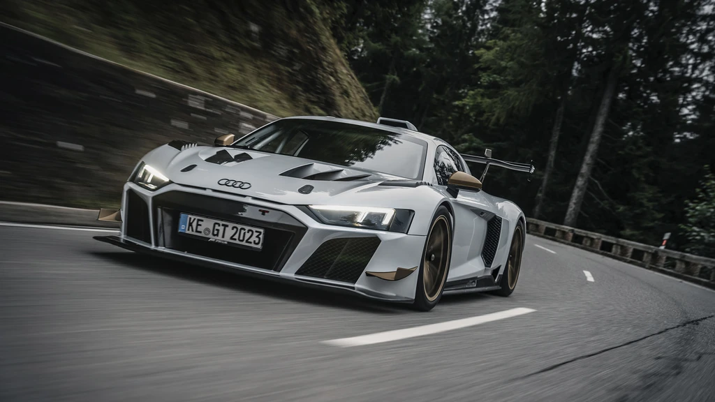 Audi R8 ABT XGT, un auto de GT2 homologado para la ciudad