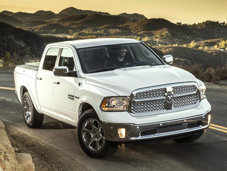 Ram llama a revisión a a 1.5 millones de unidades