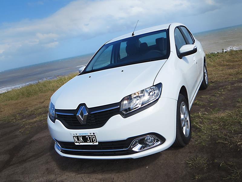 Manejamos al nuevo Renault Logan
