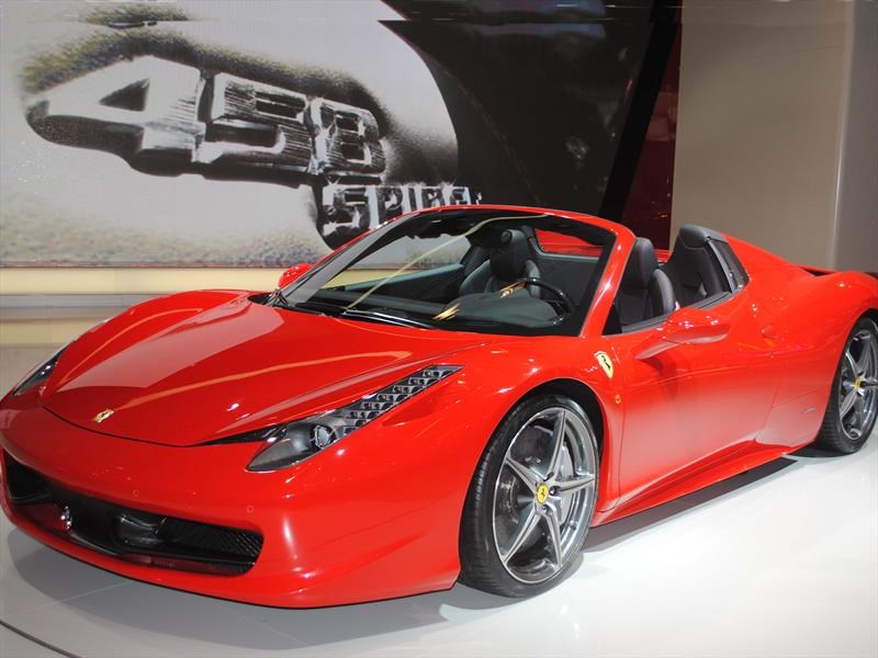 Neymar estrelló su Ferrari 458 Spider