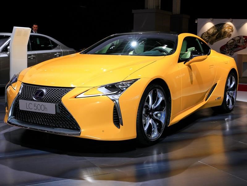 Lexus LC 500h, un resplandor amarillo en el Salón de París