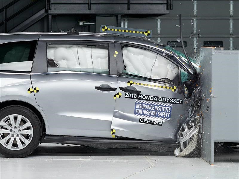 Honda Odyssey es la minivan más segura según pruebas de impacto del IIHS