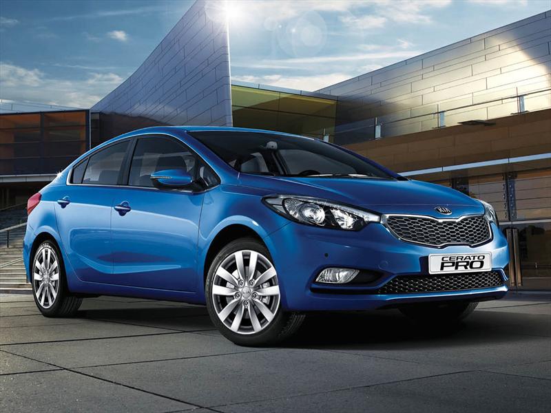 Fue develado el Kia Cerato PRO en Colombia