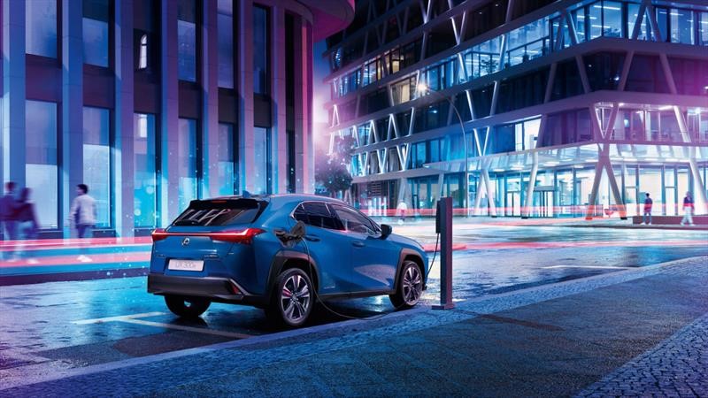 Lexus UX 300e, es el primer modelo 100% eléctrico de la marca