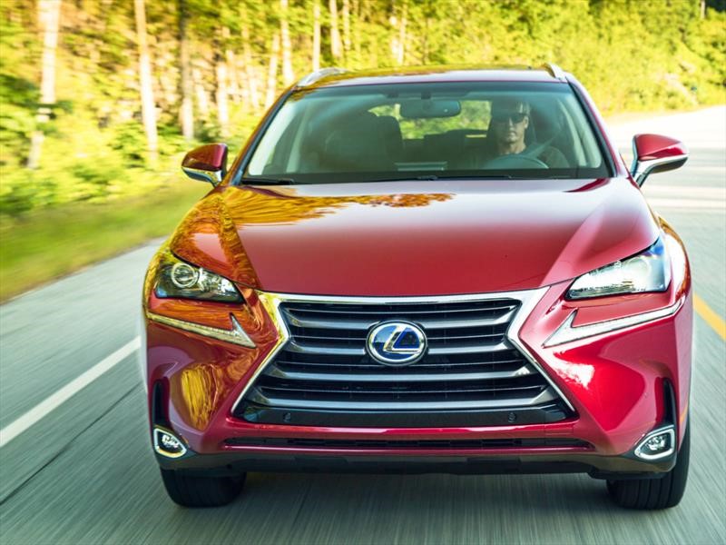 Lexus ha vendido más de 1.000 autos híbridos en Chile