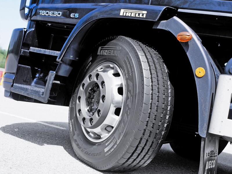 Pirelli estrena “01 Series”: Nueva generación de neumáticos radiales