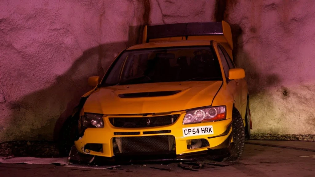 Así fue como James May, chocó un precioso Mitsubishi Evo VIII a 112 km/h
