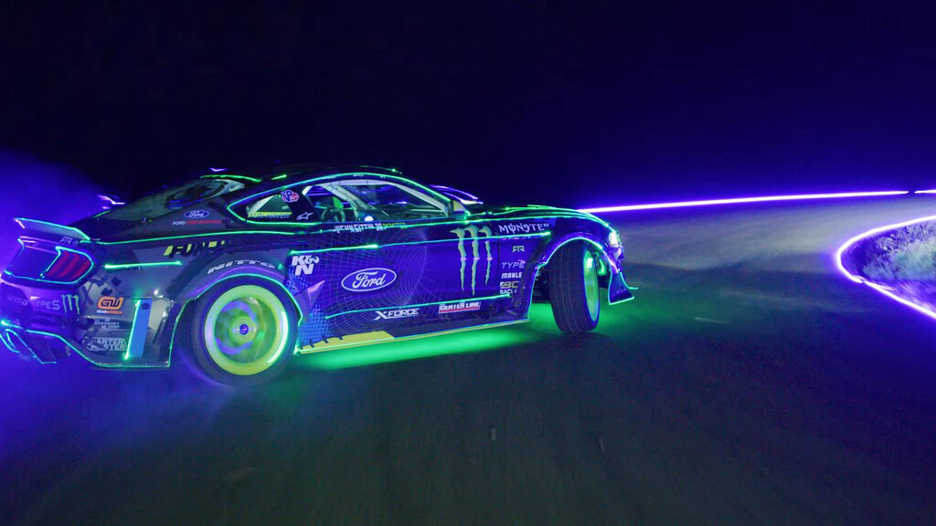 Mirá este espectacular derrape nocturno protagonizado por un Mustang RTR