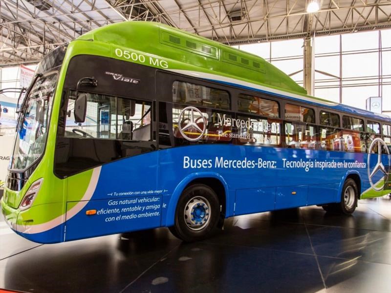 Mercedes-Benz llevó a la Costa Atlántica línea de buses a gas