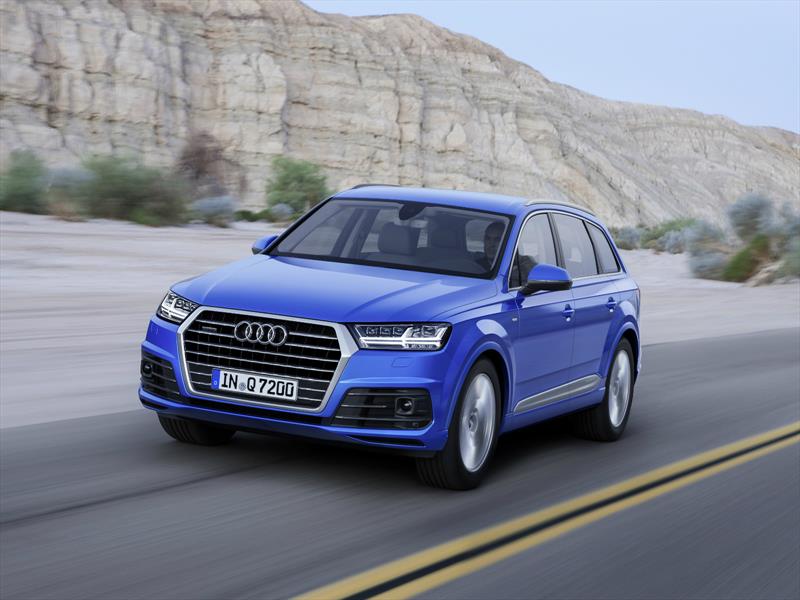 Jugadores del Real Madrid reciben sus nuevos modelos de Audi