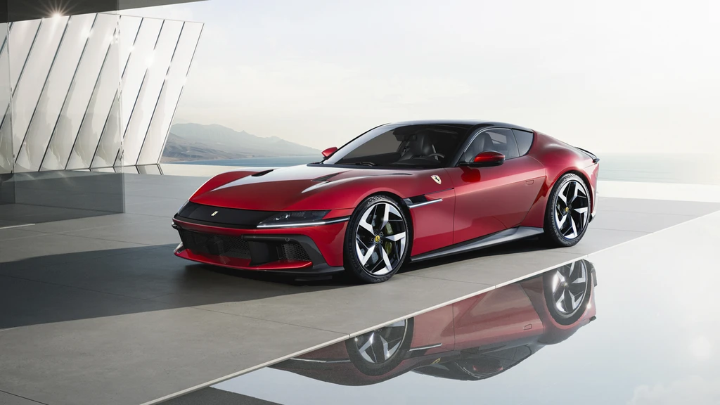 Ferrari 12 Cilindros, una obra maestra que mantiene vivo el motor a ...