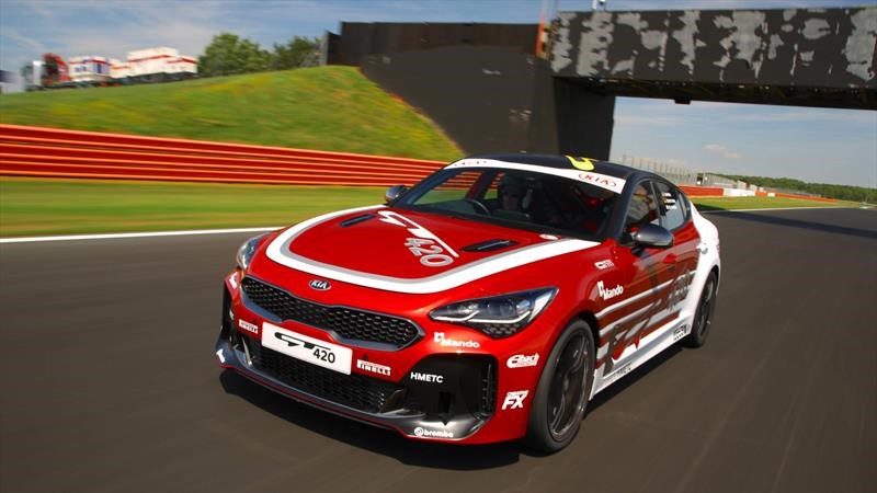 KIA Stinger GT420, el “muscle car”