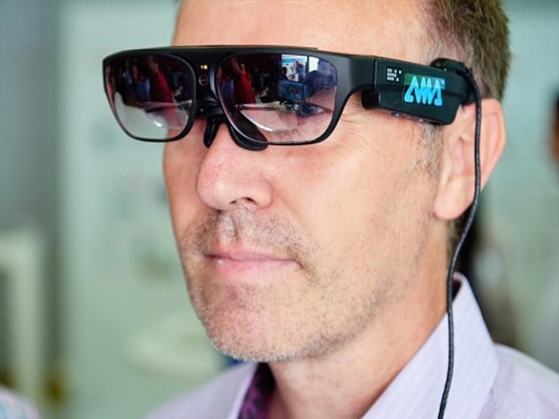 Estos lentes inteligentes permiten trabajar a distancia