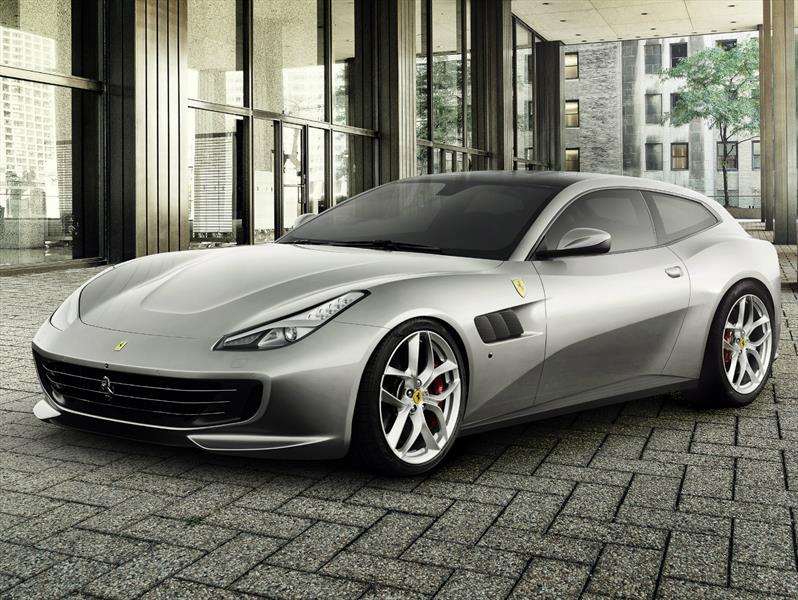 El nuevo Ferrari GTC4Lusso T tiene motor turbo y tracción trasera