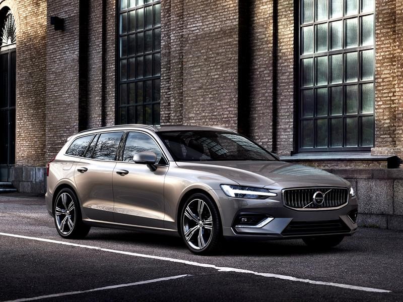 Volvo V60 2019, la renovada station wagon