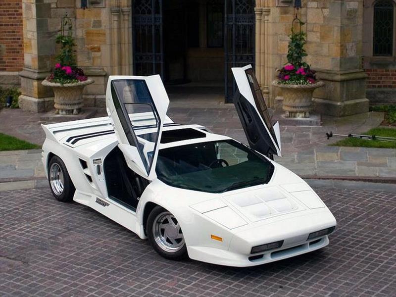 Historia: VECTOR, el superdeportivo extravagante de los 80