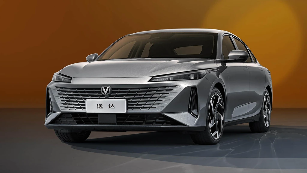 Changan sigue tratando de salvar a los sedanes con el Lamore