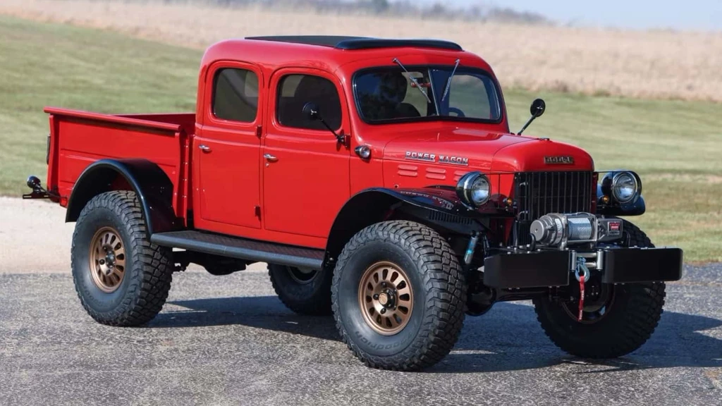 Una increíble Dodge Power Wagon 1953 de Doble Cabina sale a subasta