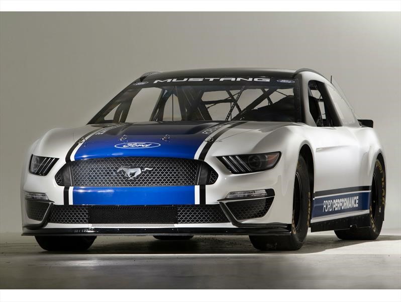 Ford Mustang llega a la Copa NASCAR