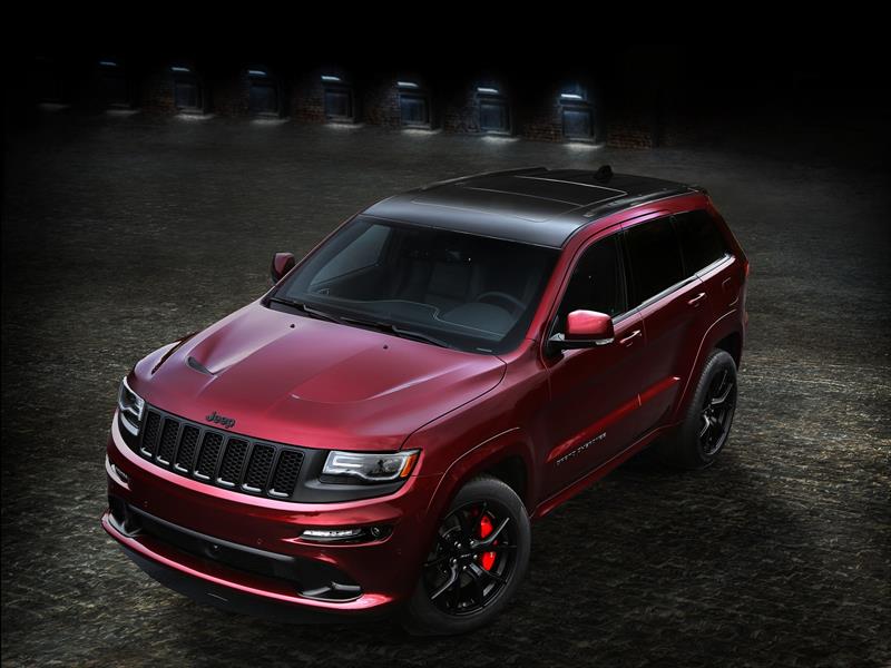 Jeep Grand Cherokee SRT Night, poder con mucho estilo
