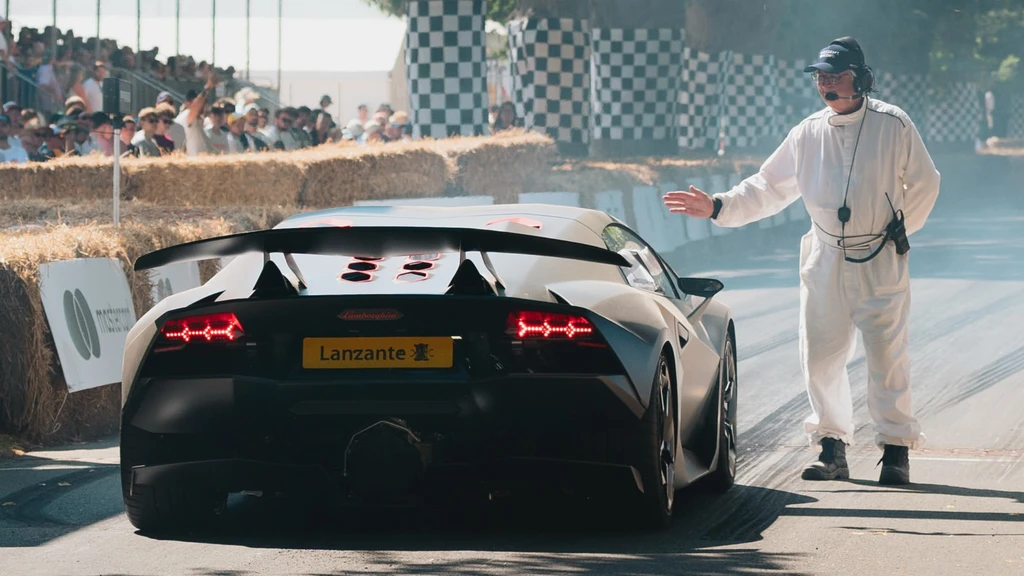 Lanzate llevó a Goodwood el primer Lamborghini Sesto Elemento de calle
