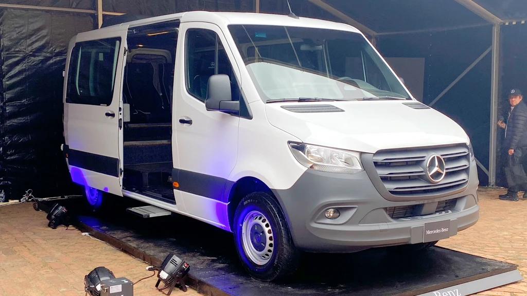 Mercedes-Benz amplía Sprinter 411 CDI, renovación para el transporte de ...