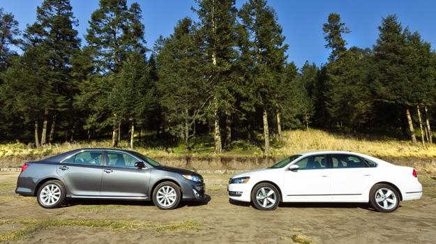 Nuevo Volkswagen Passat V6 vs. nuevo Toyota Camry V6