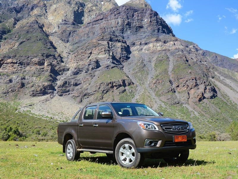 JAC estrena pick-ups diésel