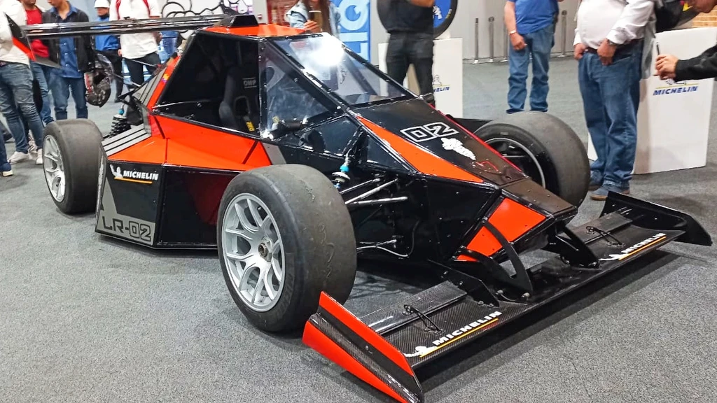 Leal Race Cars presenta su monoplaza LR02
