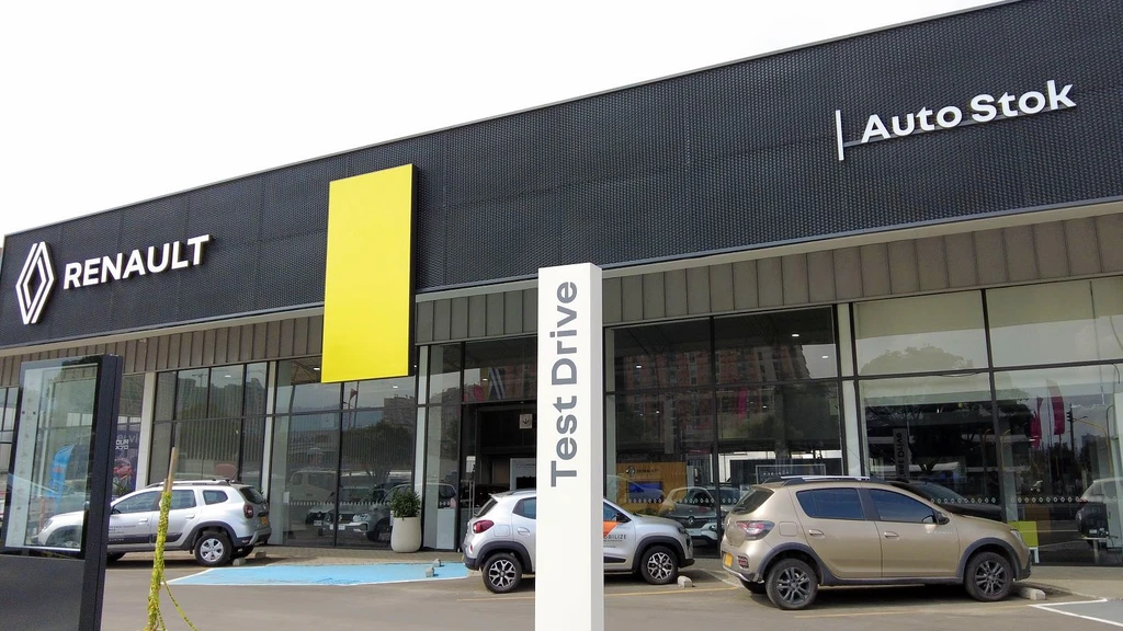 Renault Auto Stok abre punto comercial en Madelena y tiene nuevo auto ...