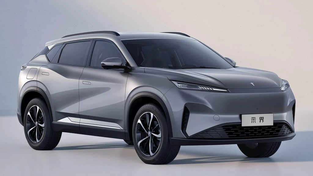 Hedmos 06: Stellantis y Dongfeng presentan su primer SUV eléctrico en China