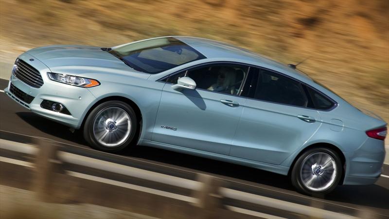 Ford Fusion Hybrid 2013 es el auto mediano más eficiente en combustible ...